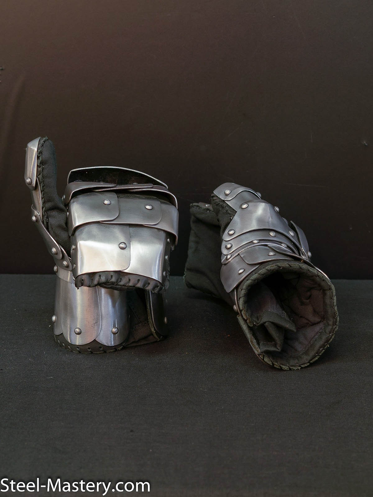 SCA STEEL GAUNTLETS