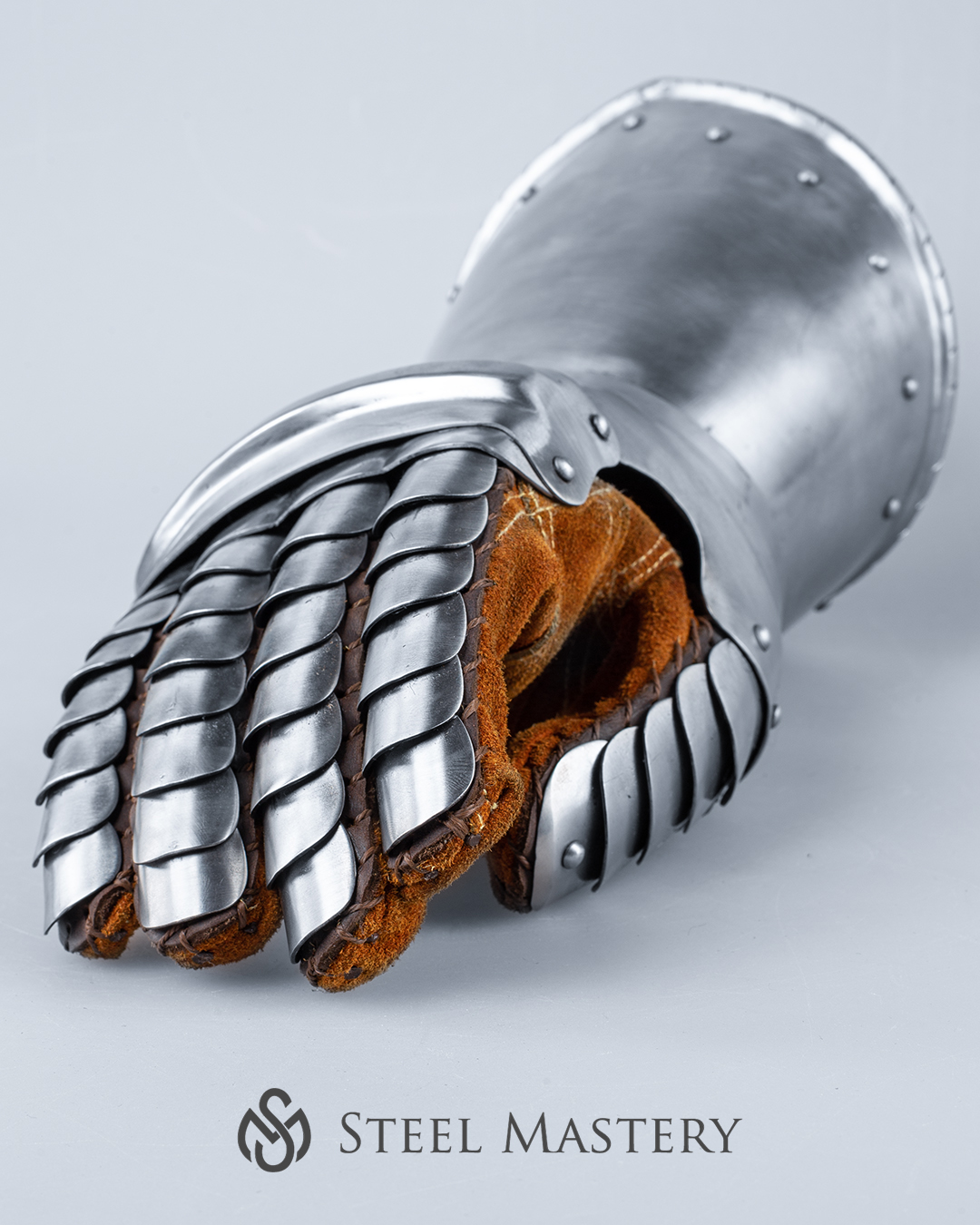 George Clifford Fingered Gauntlets, 16 century