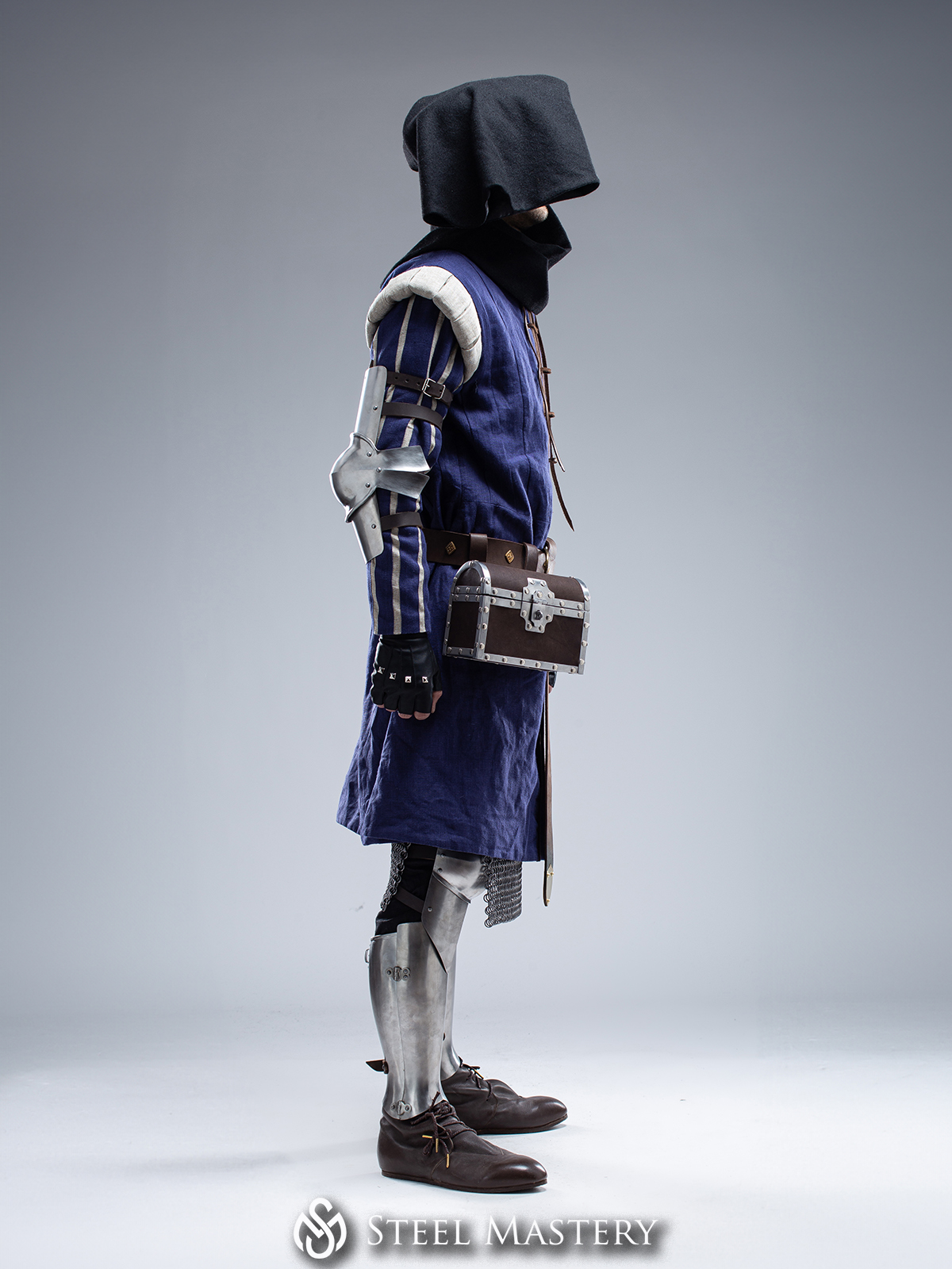 Vernon Roche's Blue Stripes Combat Gambeson (world of "The Witcher 3 ...