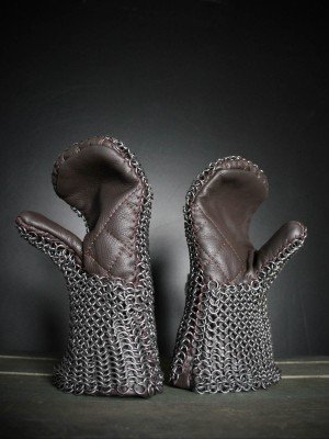 Chainmail gloves — medieval scale mail gauntlets for sale | Steel Mastery