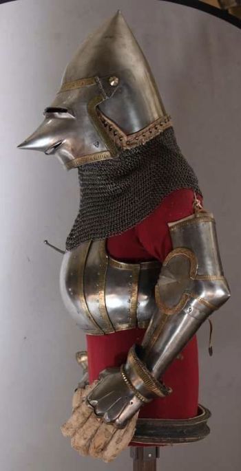 Knightly plate arms of the 14th century with Elbow Caps