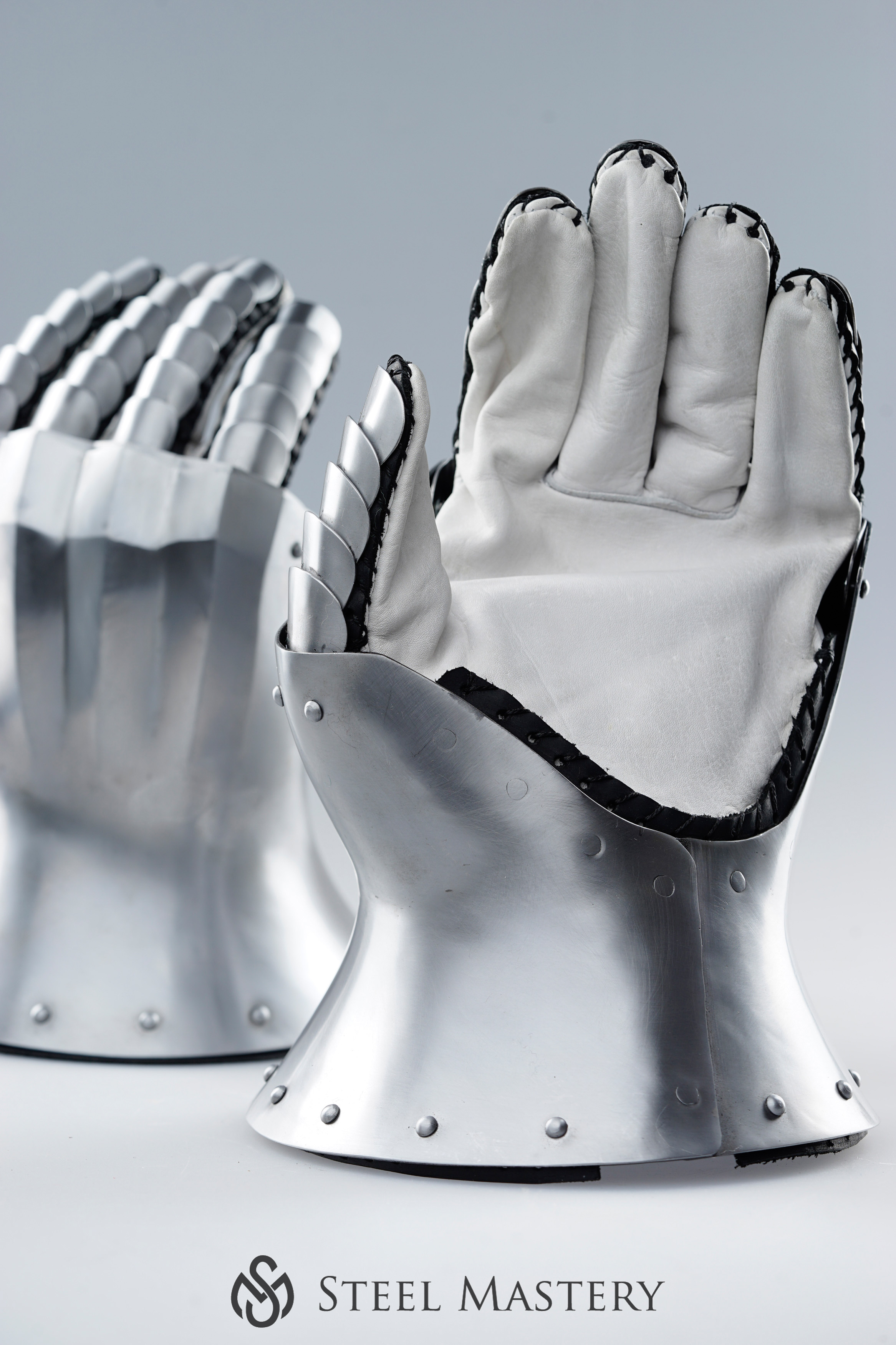 Metal fingered and mitten gauntlets Photogallery made by Steel-mastery.com