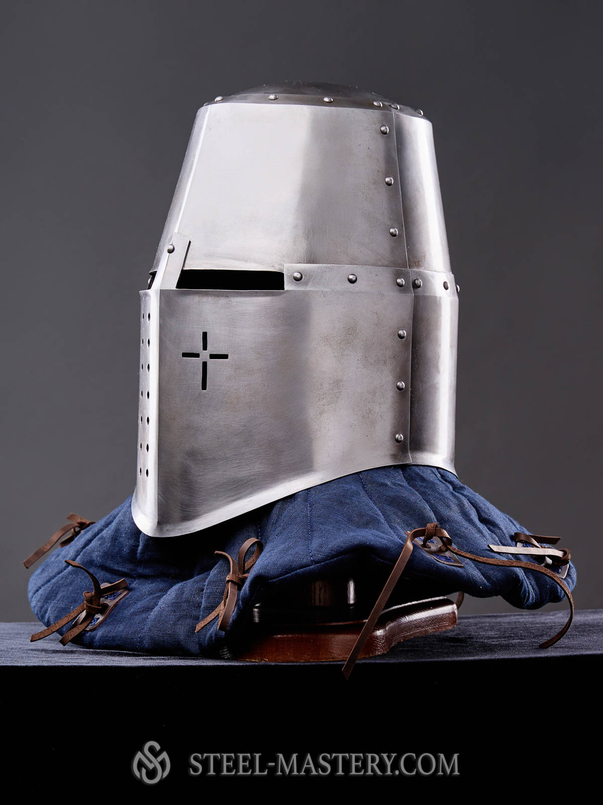 Great helms (bucket helmets, tophelms) Photogallery made by Steel ...