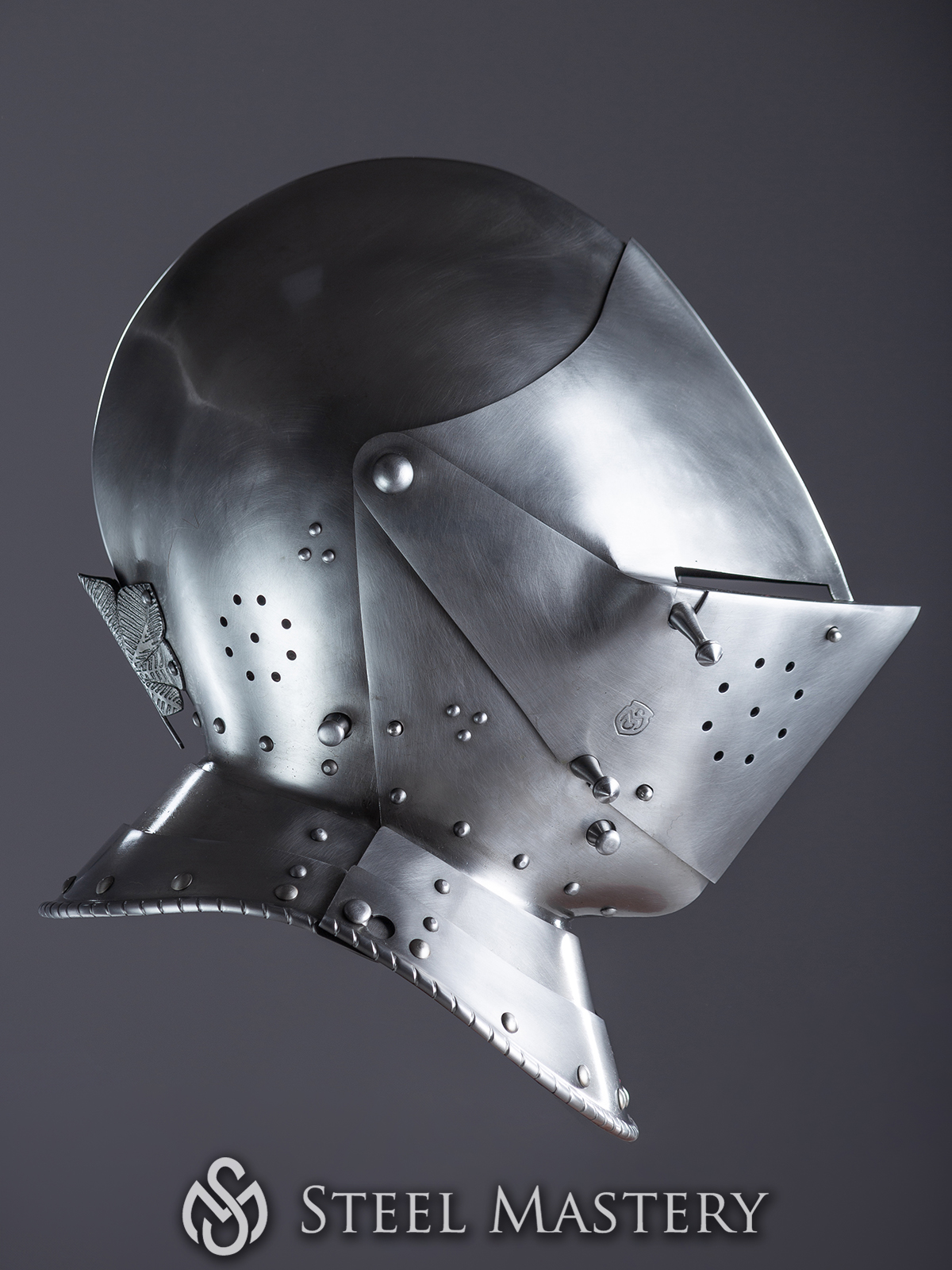 Closed face (armet) helmets Photogallery made by Steel-mastery.com