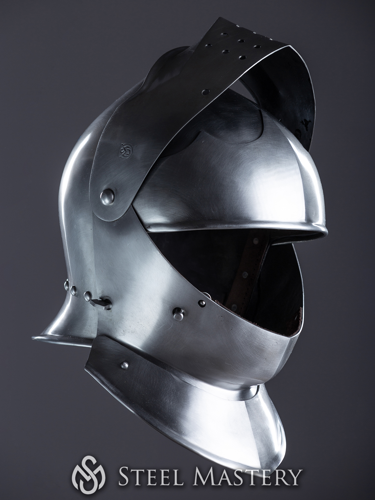 Closed face (armet) helmets Photogallery made by Steel-mastery.com