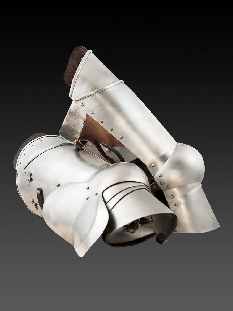 Milan-style plate legs with knee caps 1450-1485 years, a part of