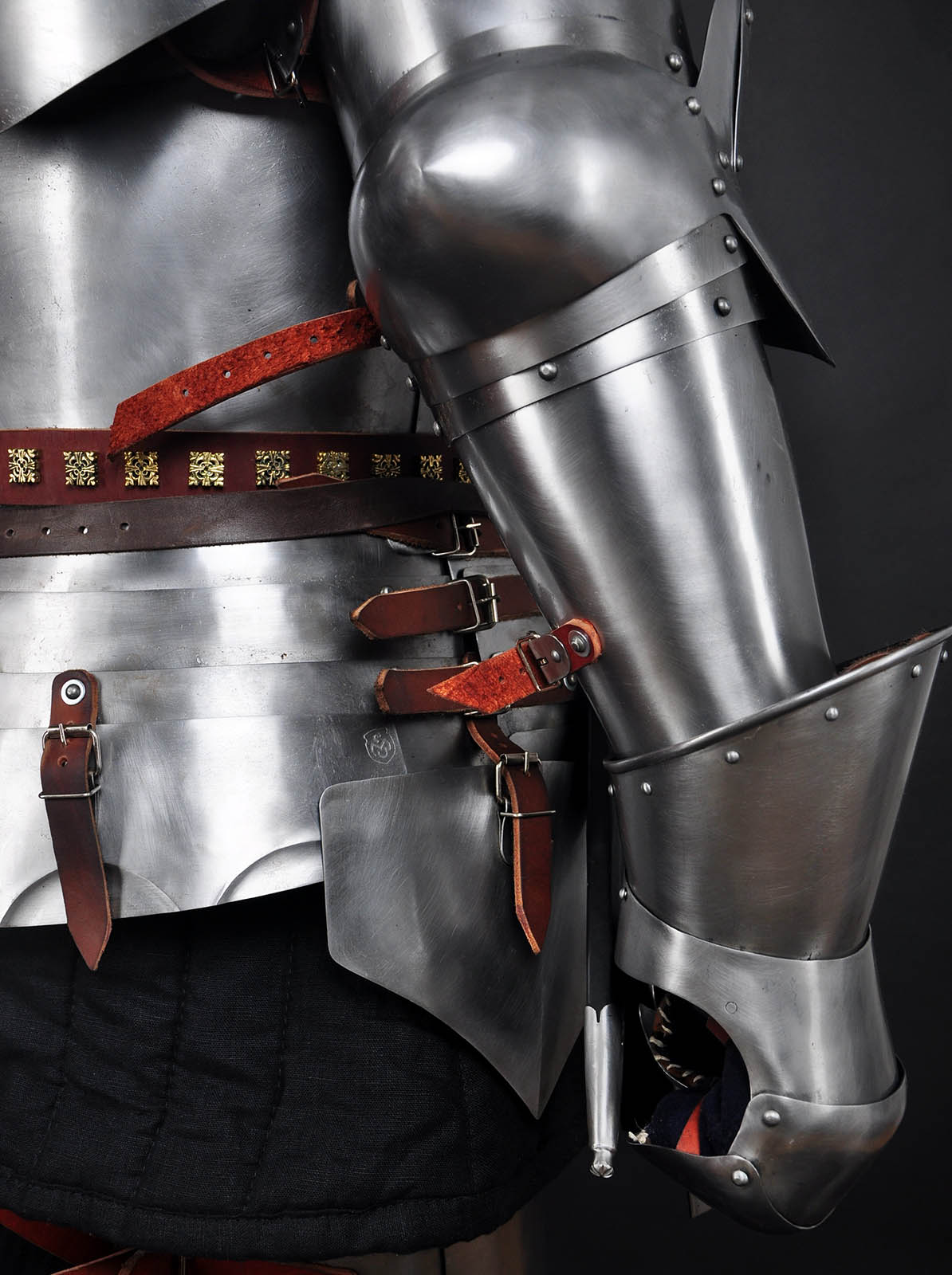 Full armour Photogallery made by Steel-mastery.com