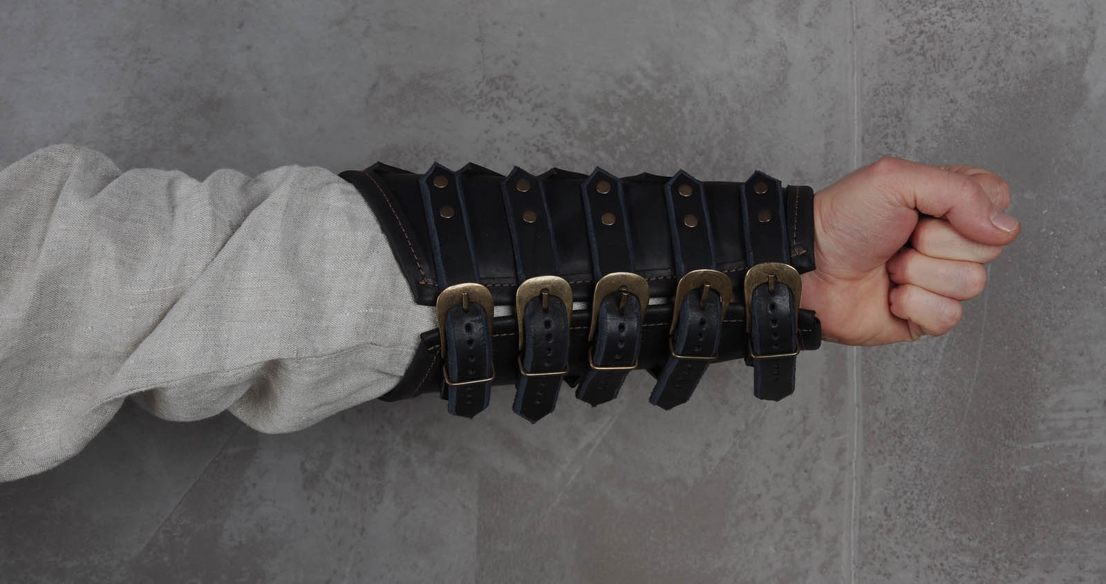 Leather arm protection Photogallery made by Steel-mastery.com