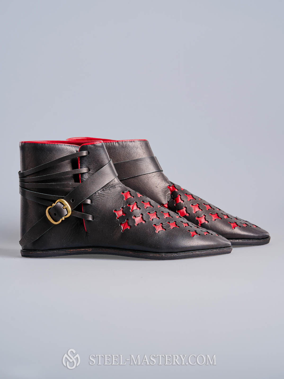 Medieval boots Photogallery made by Steel-mastery.com