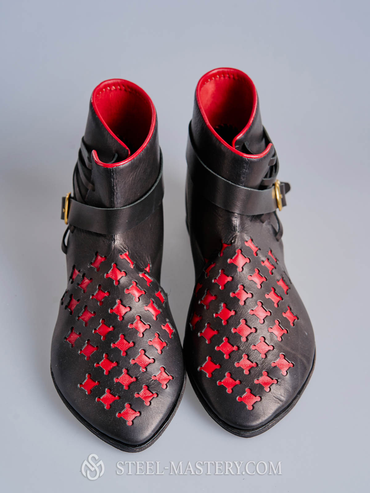 Medieval boots Photogallery made by Steel-mastery.com