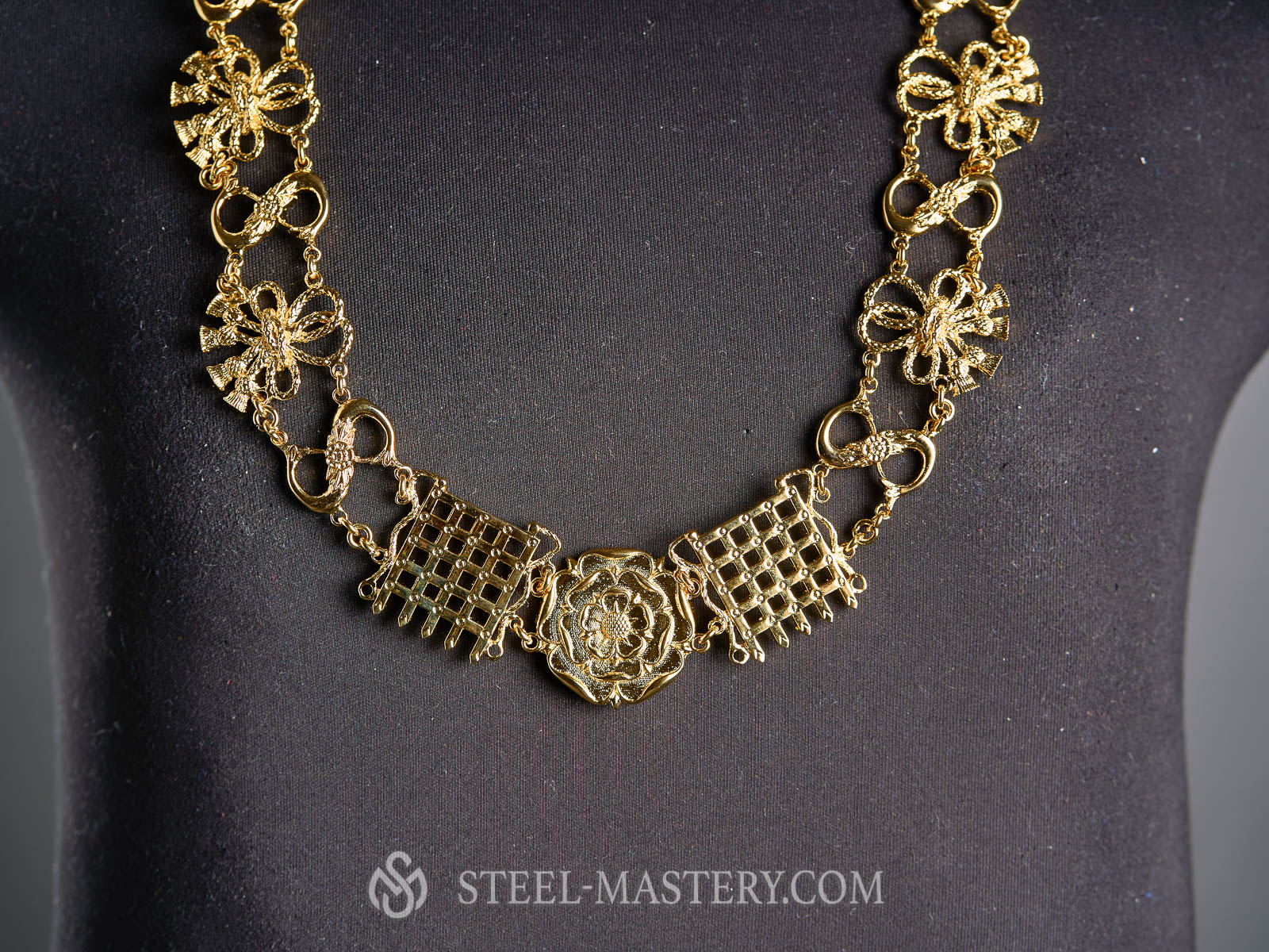 Medieval Knight collar Photogallery made by Steel-mastery.com